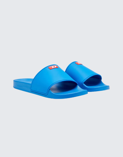 Sandals & Slides